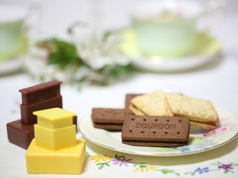 Bourbon Biscuit Recipe | Bake a Classic with Dexam British Biscuit Cut