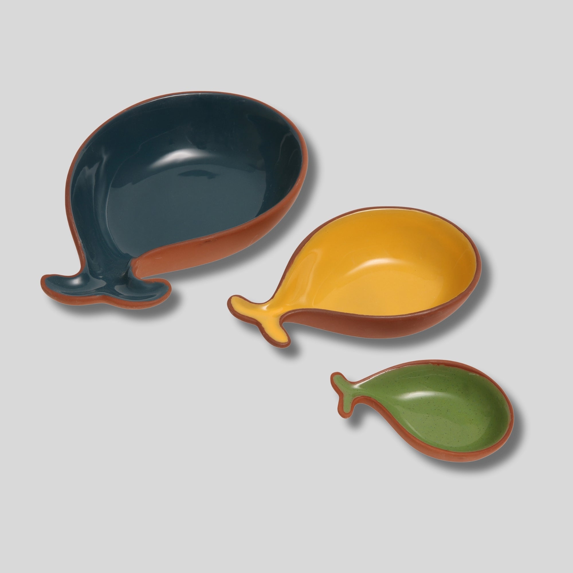 Sintra Set of 3 Glazed Terracotta Fish-Shaped Tapas Dishes | Rustic Se ...